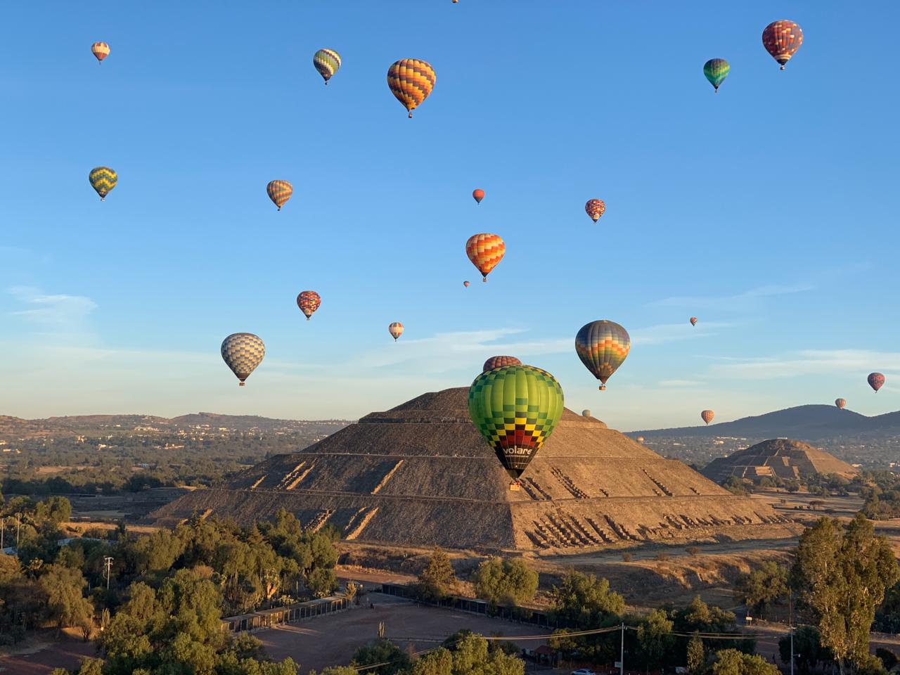 Fly in Hot Air Balloon with the experts | About Volare